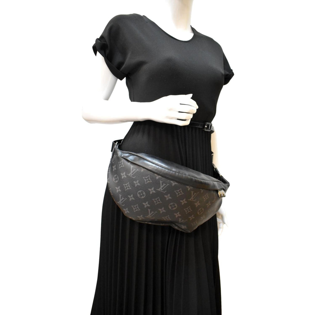 LOUIS VUITTON Discovery Monogram Eclipse Leather Bumbag Black
