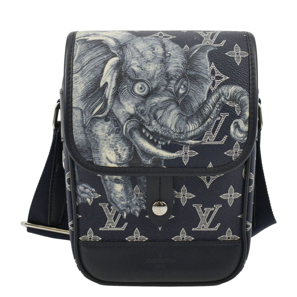 LOUIS VUITTON Monogram Savanna Elephant Chapman Brothers Canvas Should