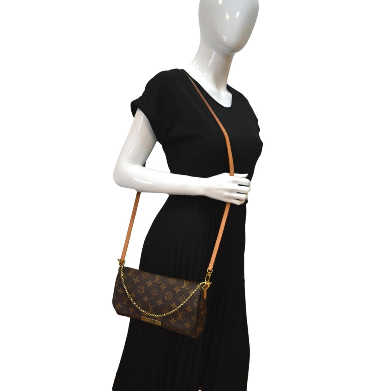 LOUIS VUITTON Favorite MM Monogram Canvas Crossbody Bag Brown