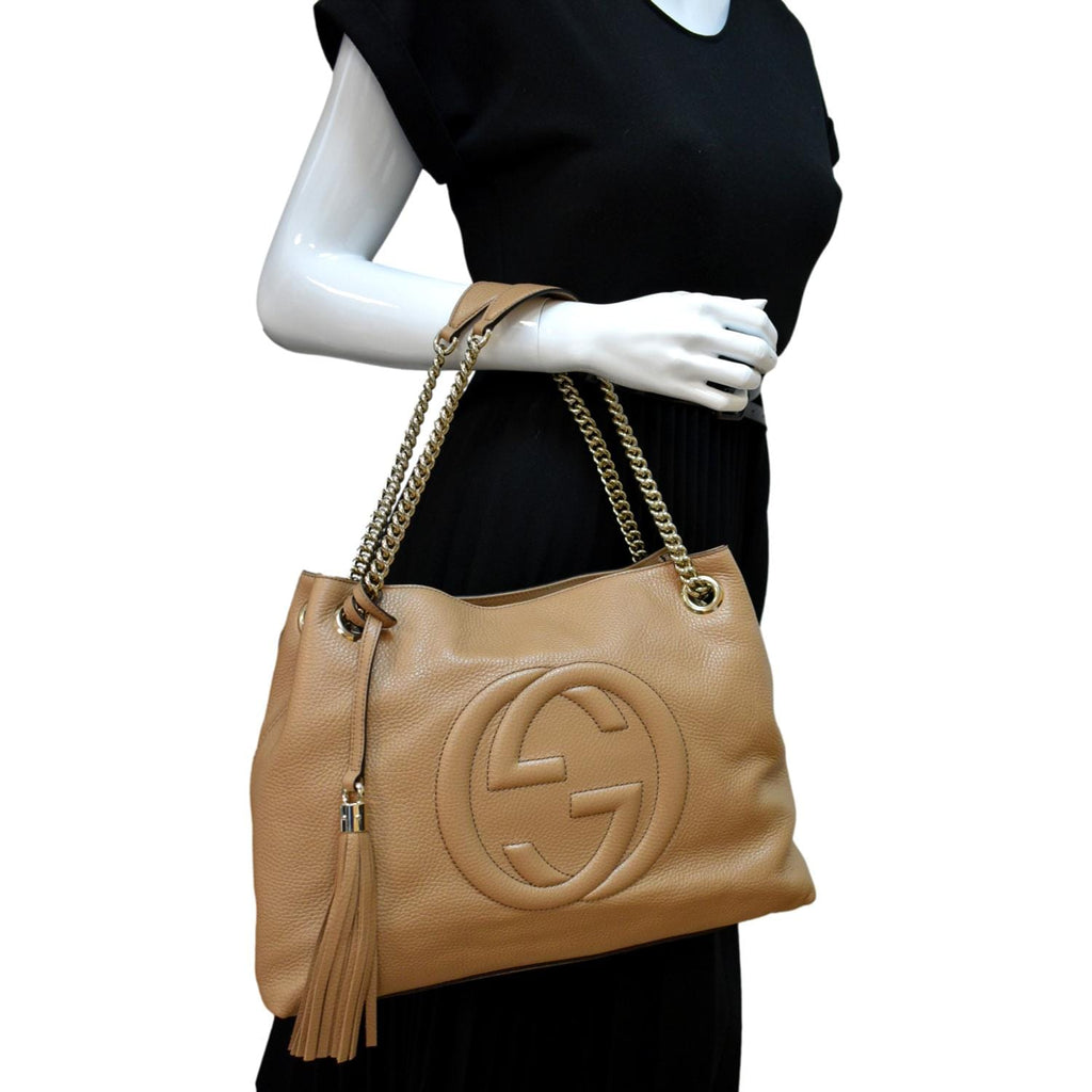 Gucci Medium Soho Chain Pebbled Leather Tote Bag Beige