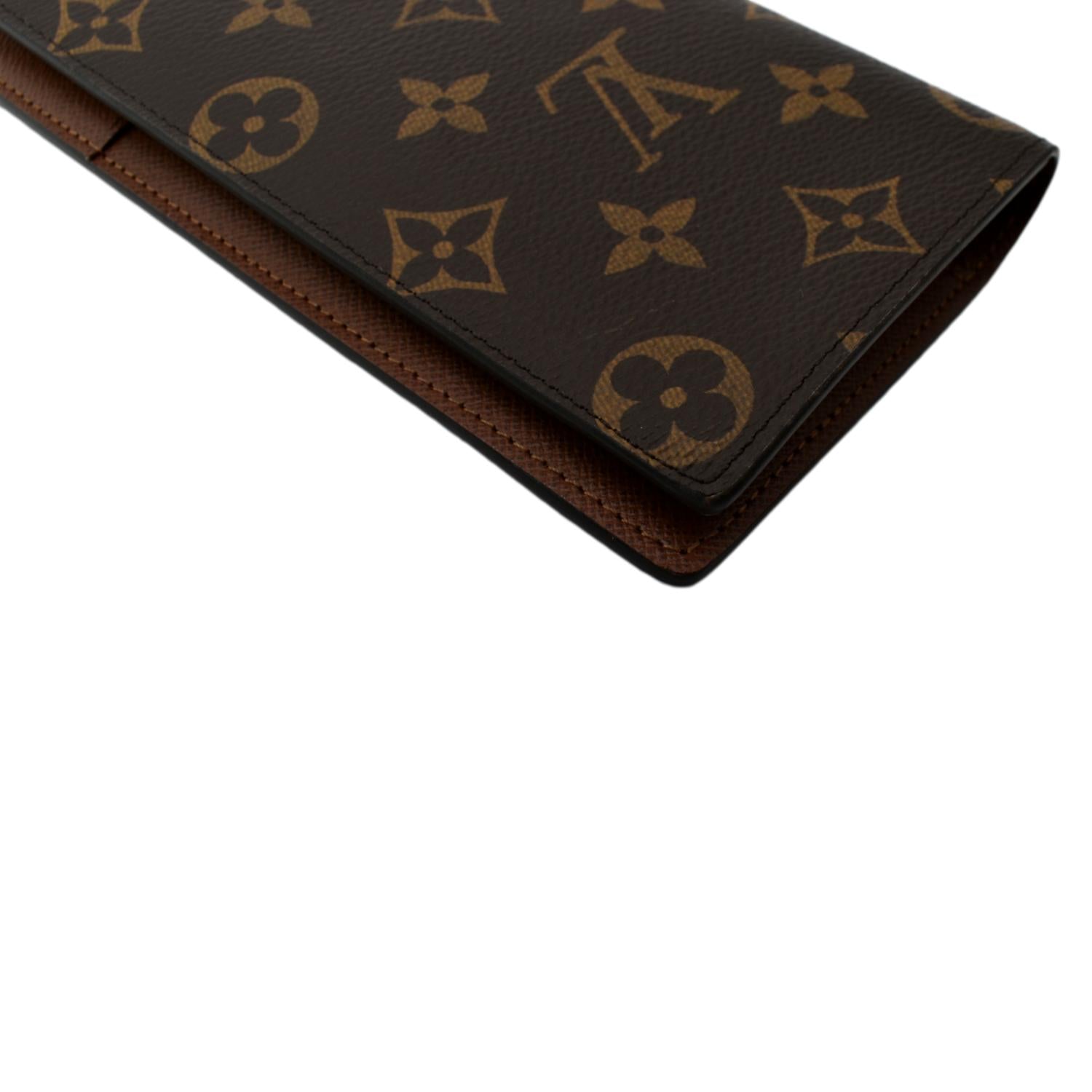 LOUIS VUITTON Brazza Monogram Canvas Bifold Long Wallet Brown