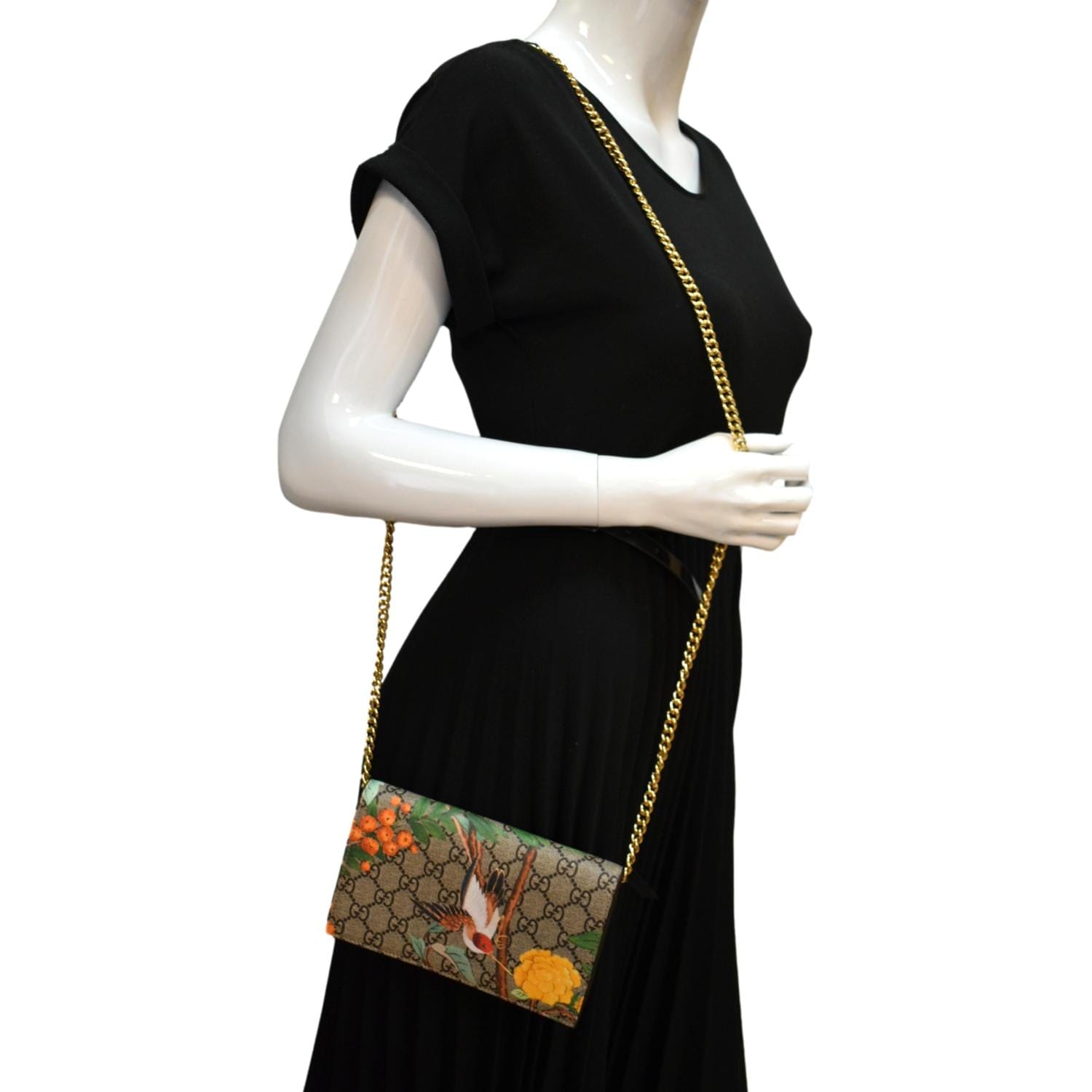 GUCCI Tian GG Supreme Canvas Chain Wallet Beige 424851